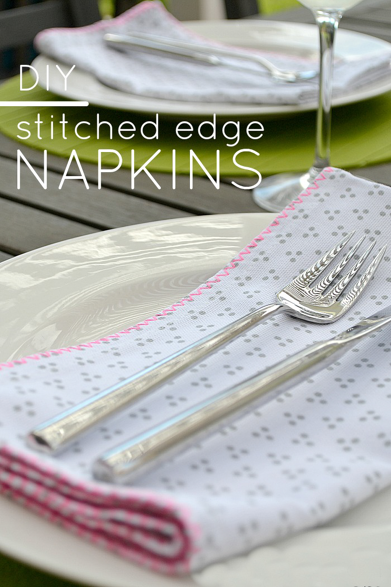 Easy Bright And Bold Stitched Edge Napkins